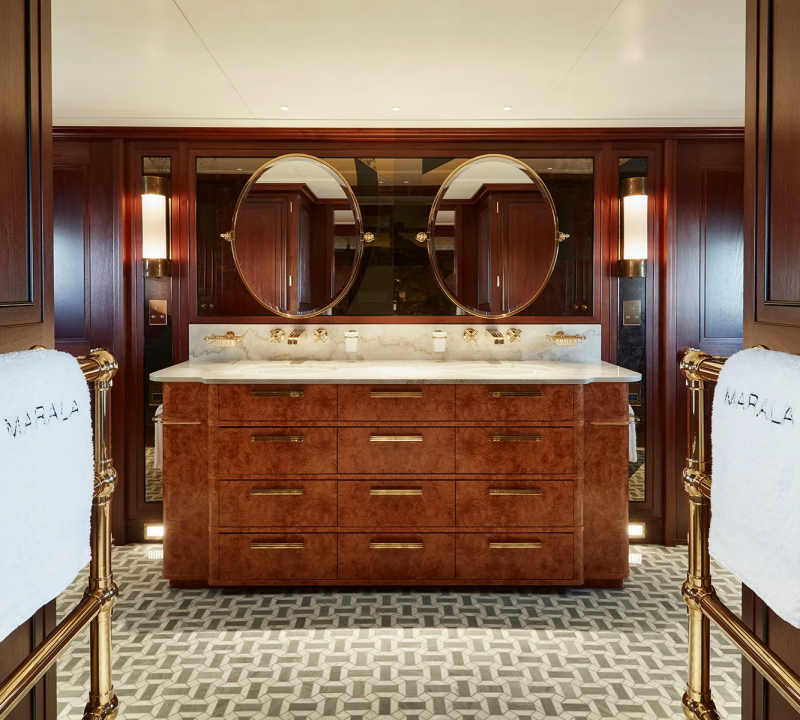 59M CLASSIC MOTOR YACHT Yacht Charter Details, Camper & Nicholsons ...